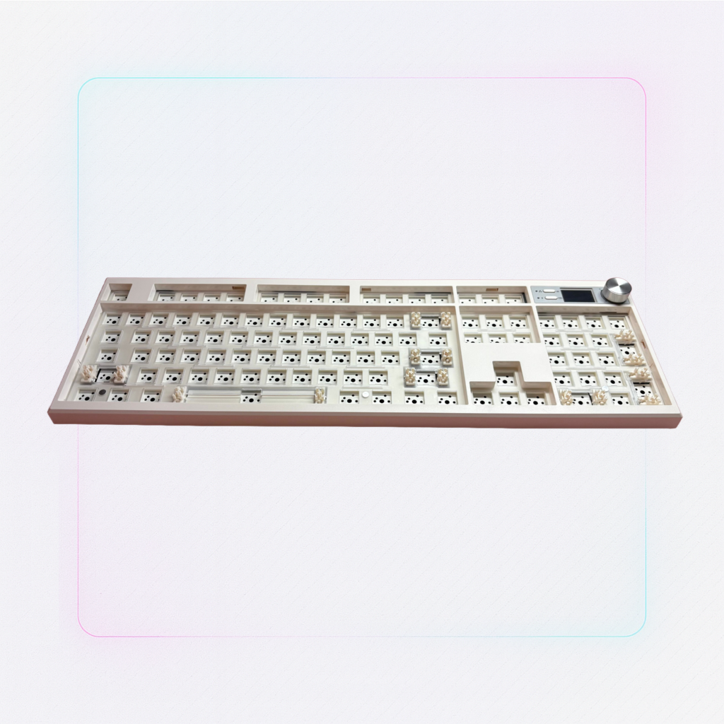Zuoya GMK104 — Full Size | 104-key | Tri-mode | TFT Display | Typified